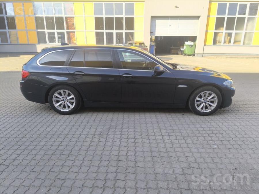 Blue BMW 520 2010 in Riga, with an engine capacity of 2.00 L and mileage of 303 thousand km for 6850 €, photo 24 on AUTOMOTO.COM.LV