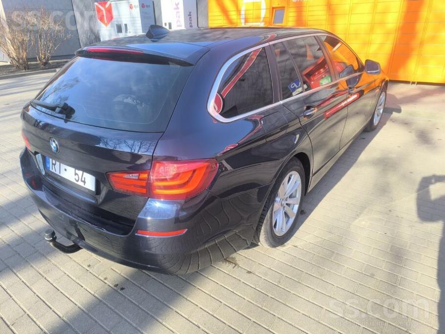 Blue BMW 520 2010 in Riga, with an engine capacity of 2.00 L and mileage of 303 thousand km for 6850 €, photo 29 on AUTOMOTO.COM.LV