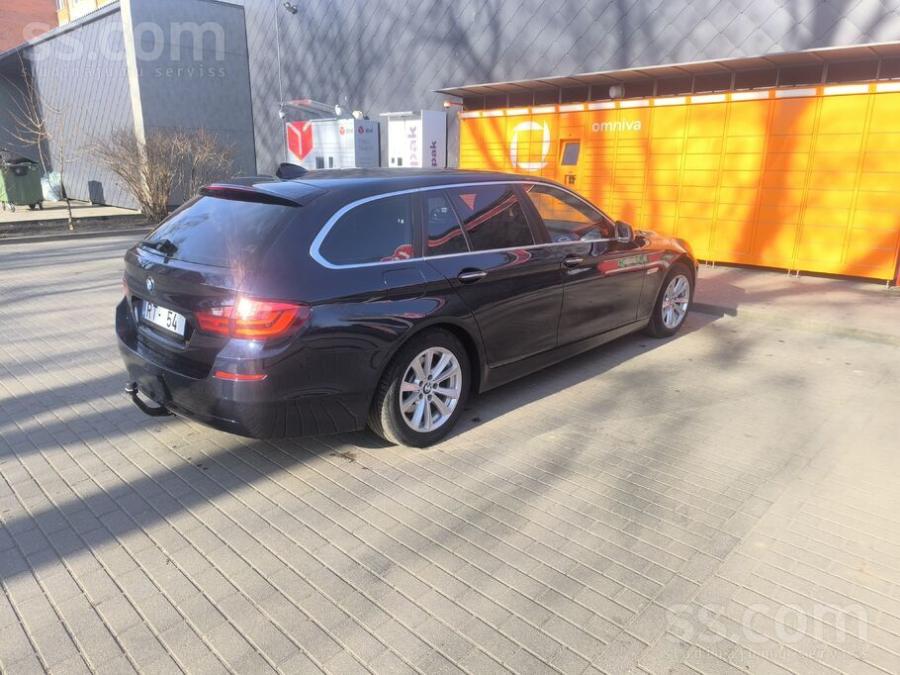 Blue BMW 520 2010 in Riga, with an engine capacity of 2.00 L and mileage of 303 thousand km for 6850 €, photo 32 on AUTOMOTO.COM.LV