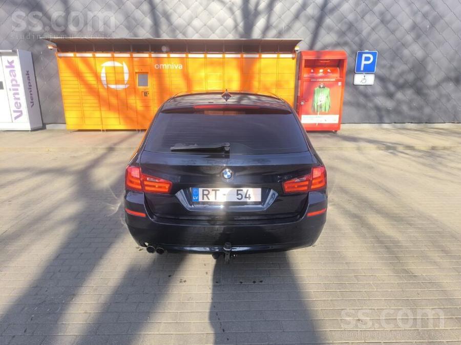 Blue BMW 520 2010 in Riga, with an engine capacity of 2.00 L and mileage of 303 thousand km for 6850 €, photo 33 on AUTOMOTO.COM.LV