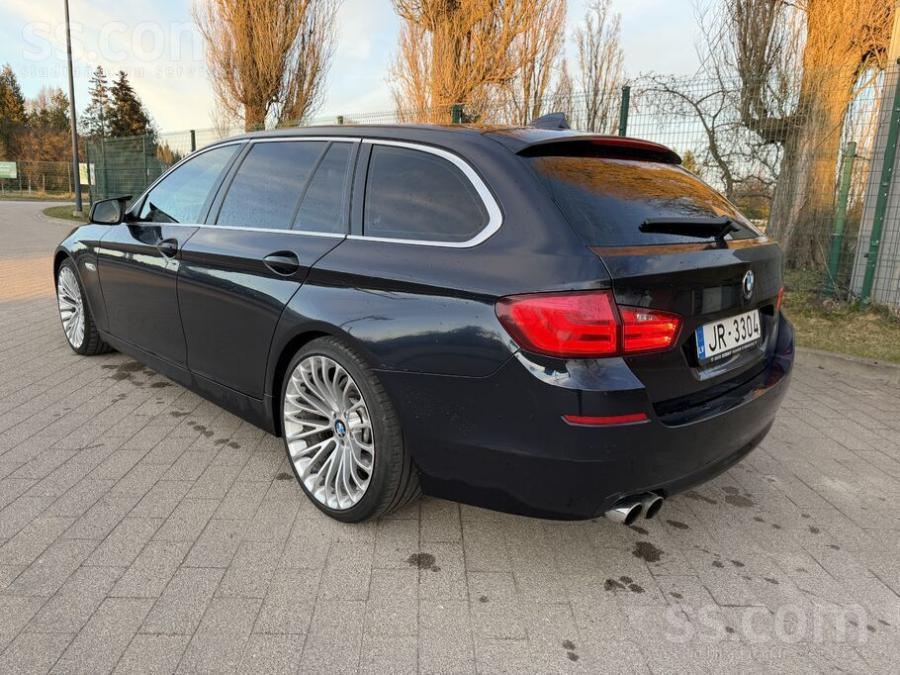 Blue BMW 520 2010 in Riga, with an engine capacity of 2.00 L and mileage of 635 thousand km for 6850 €, photo 6 on AUTOMOTO.COM.LV
