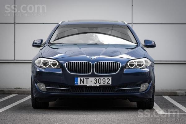 Blue BMW 520 2010 in Riga, with an engine capacity of 2.00 L and mileage of 348 thousand km for 5995 €, photo 2 on AUTOMOTO.COM.LV