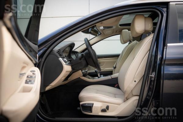 Blue BMW 520 2010 in Riga, with an engine capacity of 2.00 L and mileage of 348 thousand km for 5995 €, photo 8 on AUTOMOTO.COM.LV