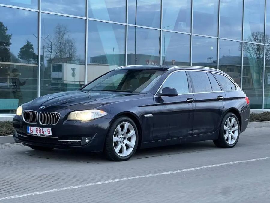 Blue BMW 520 2010 in Rezekne, with an engine capacity of 2.00 L and mileage of 306 thousand km for 7990 €, photo 3 on AUTOMOTO.COM.LV