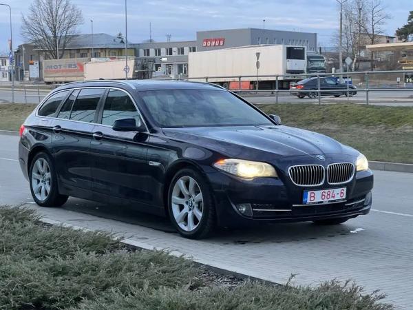 Blue BMW 520 2010 in Rezekne, with an engine capacity of 2.00 L and mileage of 306 thousand km for 7990 €, photo 3 on AUTOMOTO.COM.LV