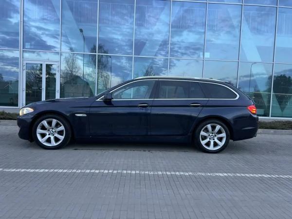 Blue BMW 520 2010 in Rezekne, with an engine capacity of 2.00 L and mileage of 306 thousand km for 7990 €, photo 4 on AUTOMOTO.COM.LV