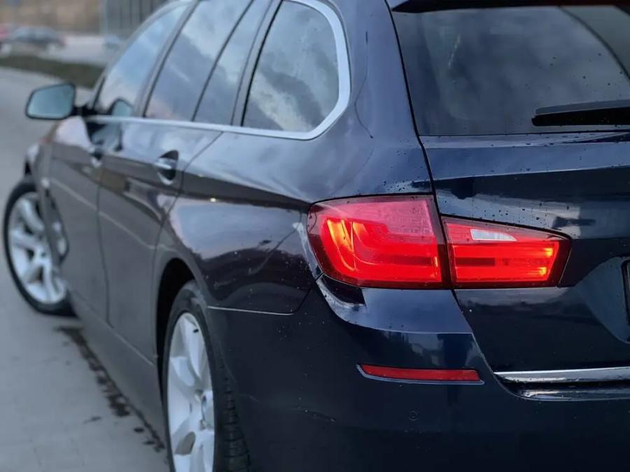 Blue BMW 520 2010 in Rezekne, with an engine capacity of 2.00 L and mileage of 306 thousand km for 7990 €, photo 10 on AUTOMOTO.COM.LV