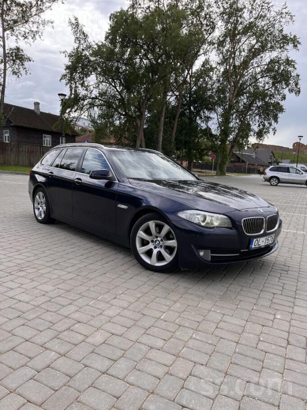 Blue BMW 520 2010 in Ludza, with an engine capacity of 2.00 L and mileage of 306 thousand km for 6650 €, photo 3 on AUTOMOTO.COM.LV