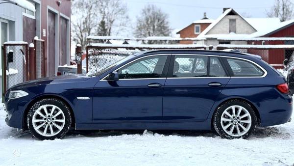 Blue BMW 520 2011 in Ukmerge, with an engine capacity of 2.00 L and mileage of 304 thousand km for 6750 €, photo 7 on AUTOMOTO.COM.LV