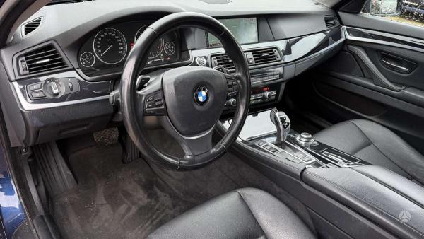 Blue BMW 520 2011 in Ukmerge, with an engine capacity of 2.00 L and mileage of 304 thousand km for 6750 €, photo 10 on AUTOMOTO.COM.LV