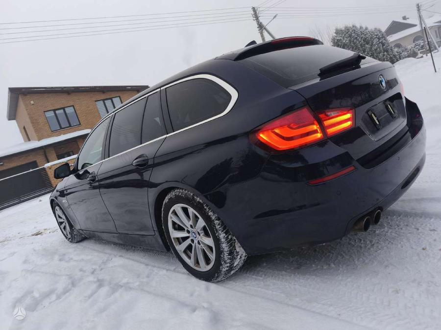 Blue BMW 520 2011 in Kaunas, with an engine capacity of 2.00 L and mileage of 299 thousand km for 7200 €, photo 4 on AUTOMOTO.COM.LV