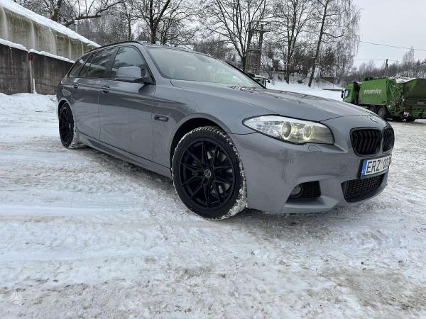 Blue BMW 520 2011 in Vilnius, with an engine capacity of 2.00 L and mileage of 293 thousand km for 8500 €, photo 7 on AUTOMOTO.COM.LV