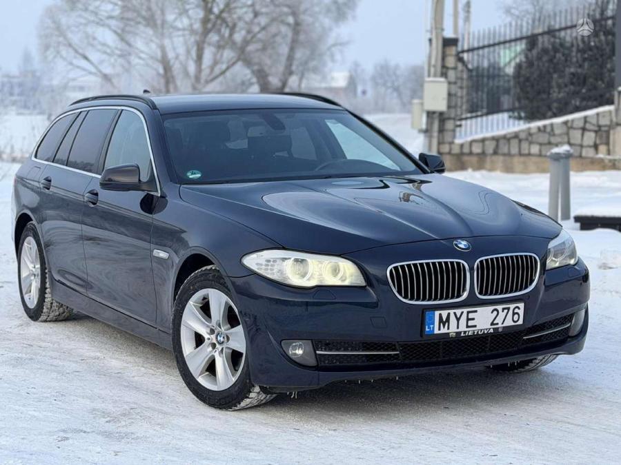 Blue BMW 520 2011 in Siauliai, with an engine capacity of 2.00 L and mileage of 264 thousand km for 6900 €, photo 1 on AUTOMOTO.COM.LV