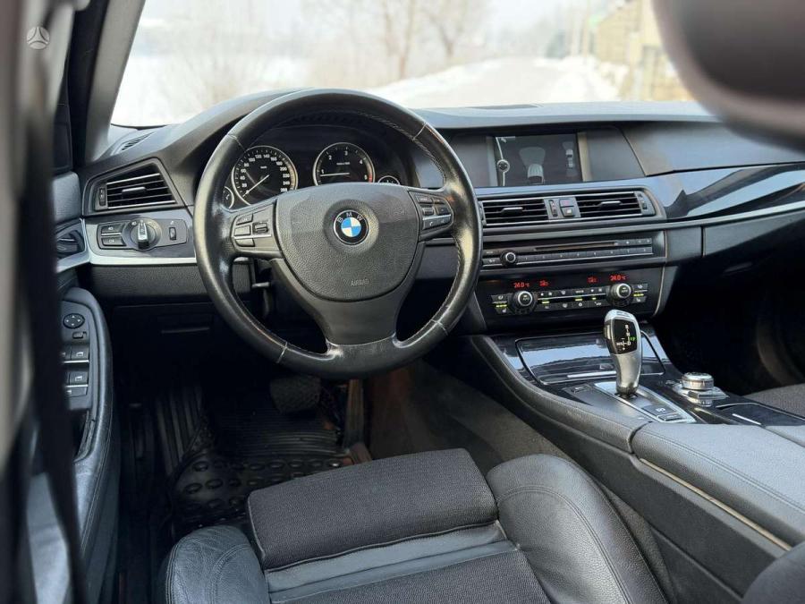Blue BMW 520 2011 in Siauliai, with an engine capacity of 2.00 L and mileage of 264 thousand km for 6900 €, photo 11 on AUTOMOTO.COM.LV