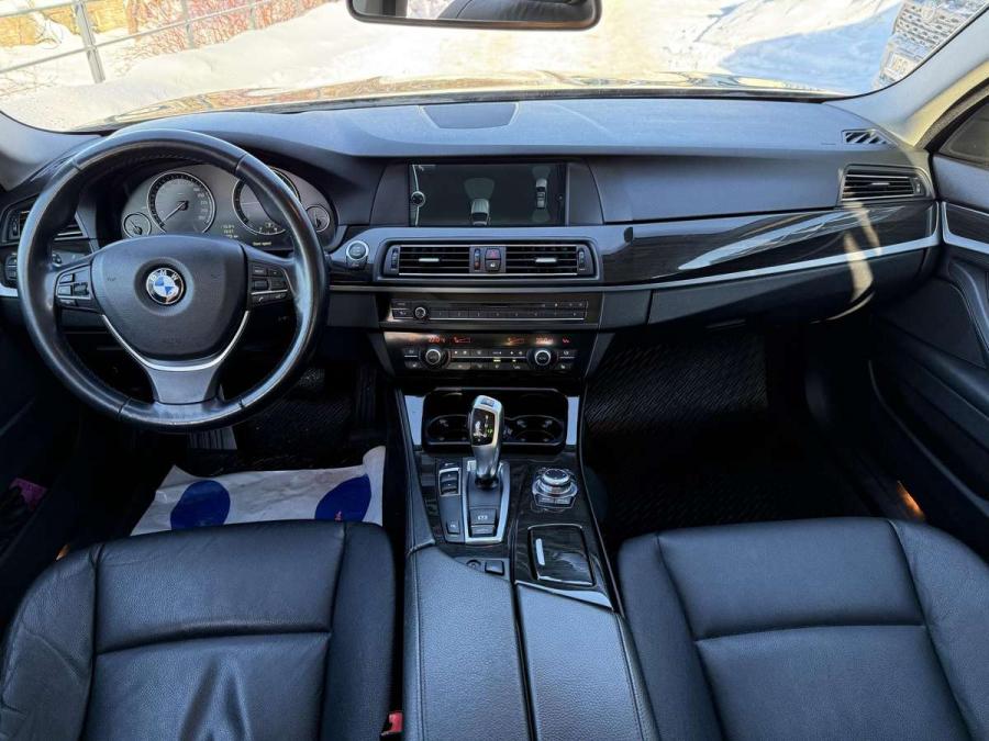 Blue BMW 520 2011 in Vilnius, with an engine capacity of 2.00 L and mileage of 338 thousand km for 6799 €, photo 8 on AUTOMOTO.COM.LV