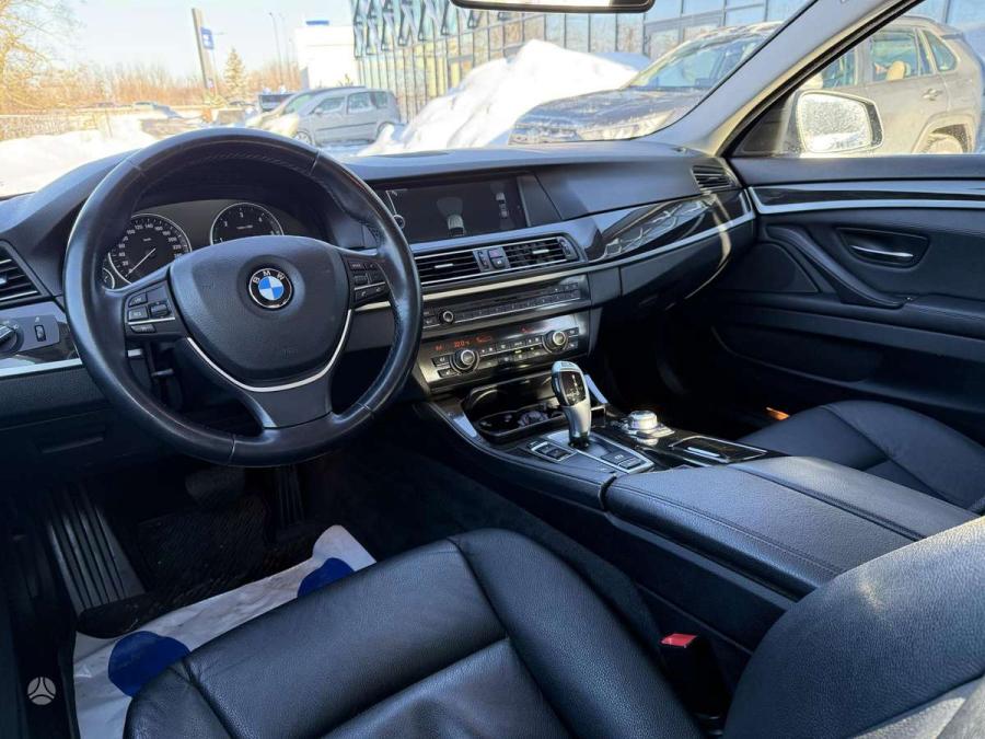 Blue BMW 520 2011 in Vilnius, with an engine capacity of 2.00 L and mileage of 338 thousand km for 6799 €, photo 9 on AUTOMOTO.COM.LV