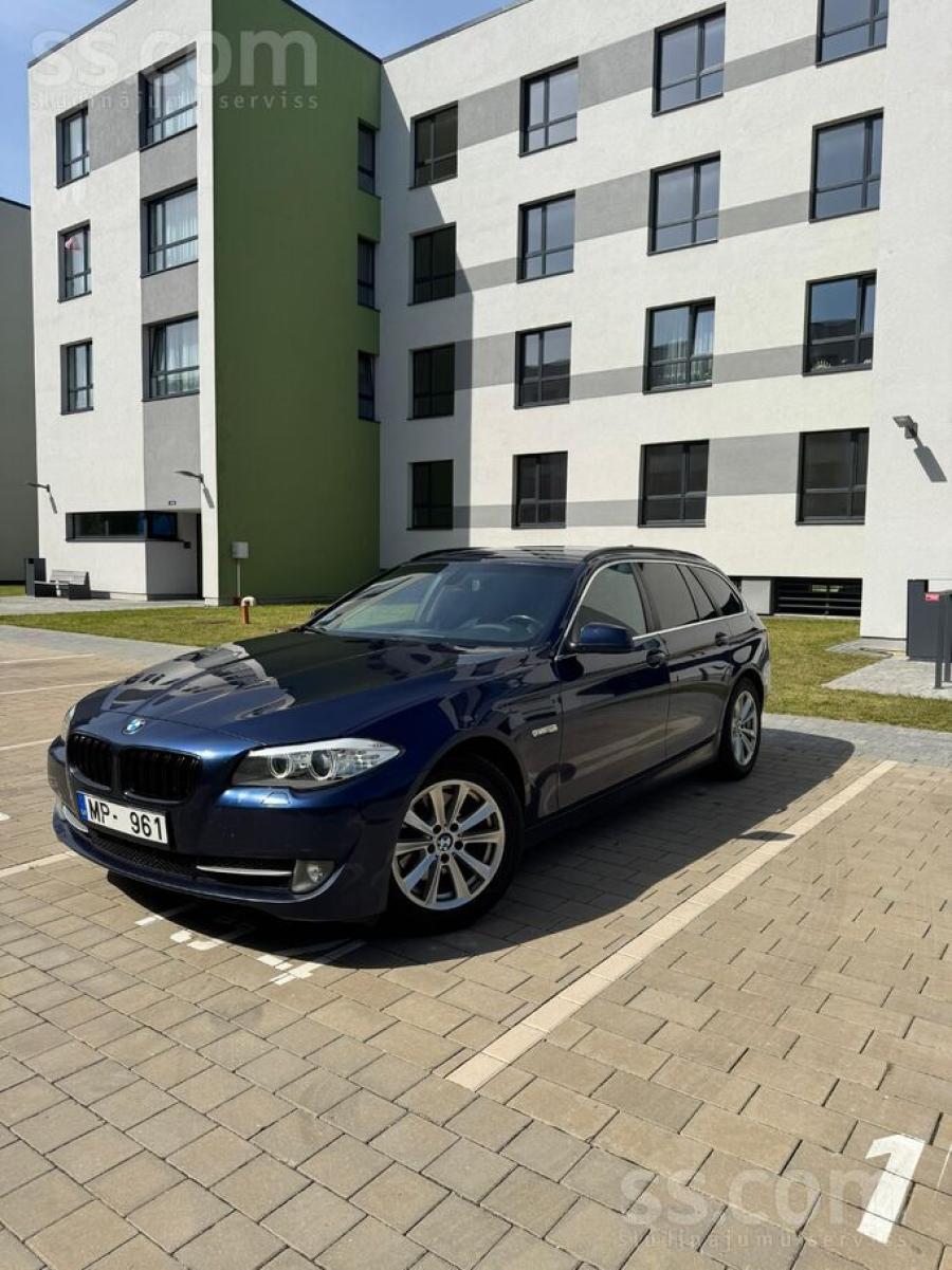 Blue BMW 520 2011 in Riga, with an engine capacity of 2.00 L and mileage of 350 thousand km for 5850 €, photo 1 on AUTOMOTO.COM.LV