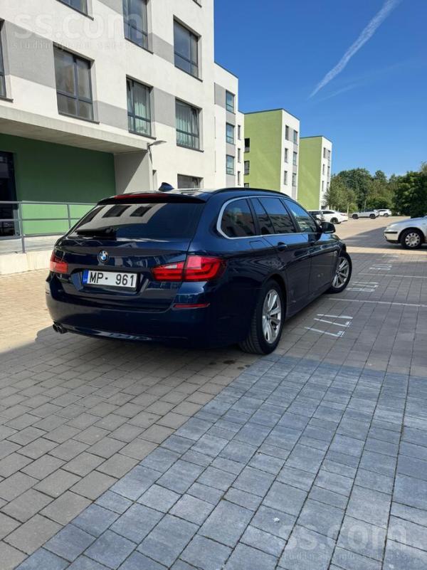 Blue BMW 520 2011 in Riga, with an engine capacity of 2.00 L and mileage of 350 thousand km for 5850 €, photo 6 on AUTOMOTO.COM.LV