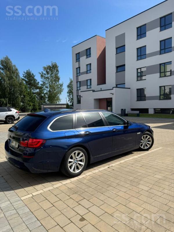 Blue BMW 520 2011 in Riga, with an engine capacity of 2.00 L and mileage of 350 thousand km for 5850 €, photo 7 on AUTOMOTO.COM.LV