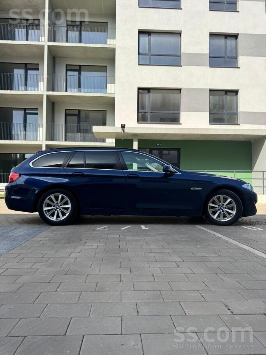 Blue BMW 520 2011 in Riga, with an engine capacity of 2.00 L and mileage of 350 thousand km for 5850 €, photo 9 on AUTOMOTO.COM.LV