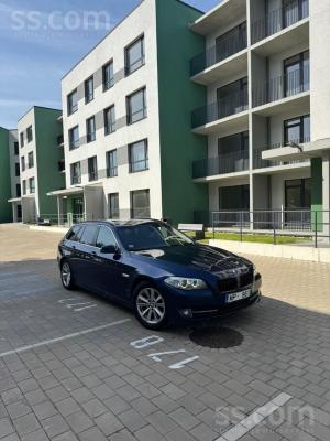 Blue BMW 520 2011 in Riga, with an engine capacity of 2.00 L and mileage of 350 thousand km for 5850 €, photo 10 on AUTOMOTO.COM.LV