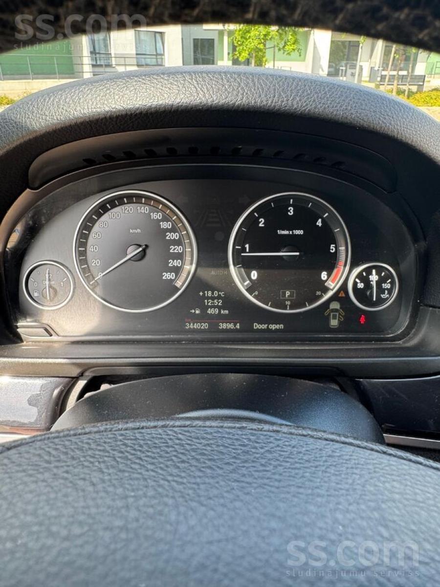 Blue BMW 520 2011 in Riga, with an engine capacity of 2.00 L and mileage of 350 thousand km for 5850 €, photo 22 on AUTOMOTO.COM.LV