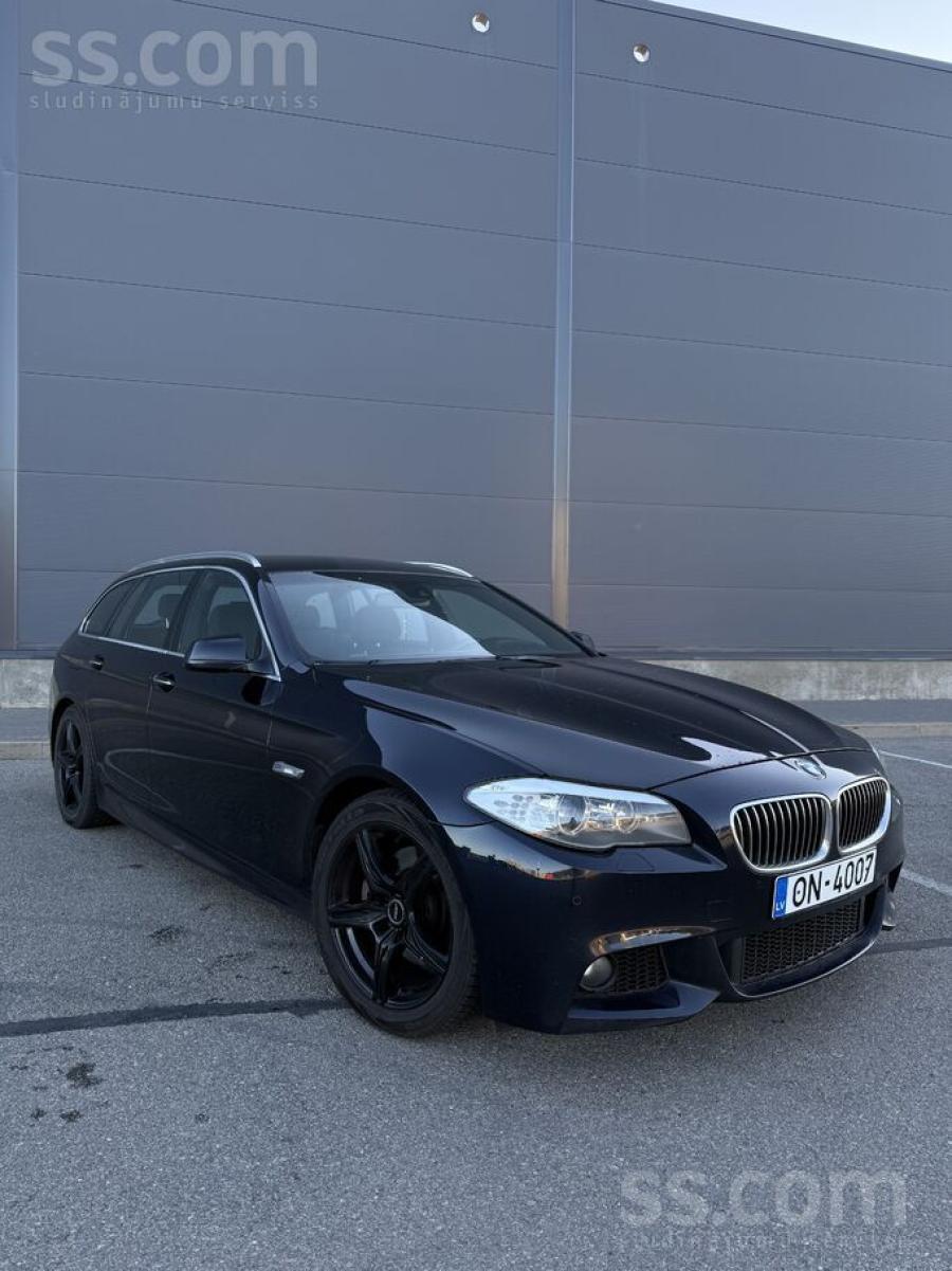 Blue BMW 520 2011 in Riga, with an engine capacity of 2.00 L and mileage of 222 thousand km for 9100 €, photo 4 on AUTOMOTO.COM.LV