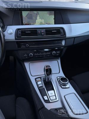 Blue BMW 520 2011 in Riga, with an engine capacity of 2.00 L and mileage of 222 thousand km for 9100 €, photo 11 on AUTOMOTO.COM.LV