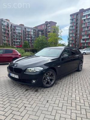 Zils BMW 520 2011 Rīga, ar dzinēja tilpumu 2.00 L un nobraukumu 430 tūkst. km par 5799 €, foto  vietnē AUTOMOTO.COM.LV
