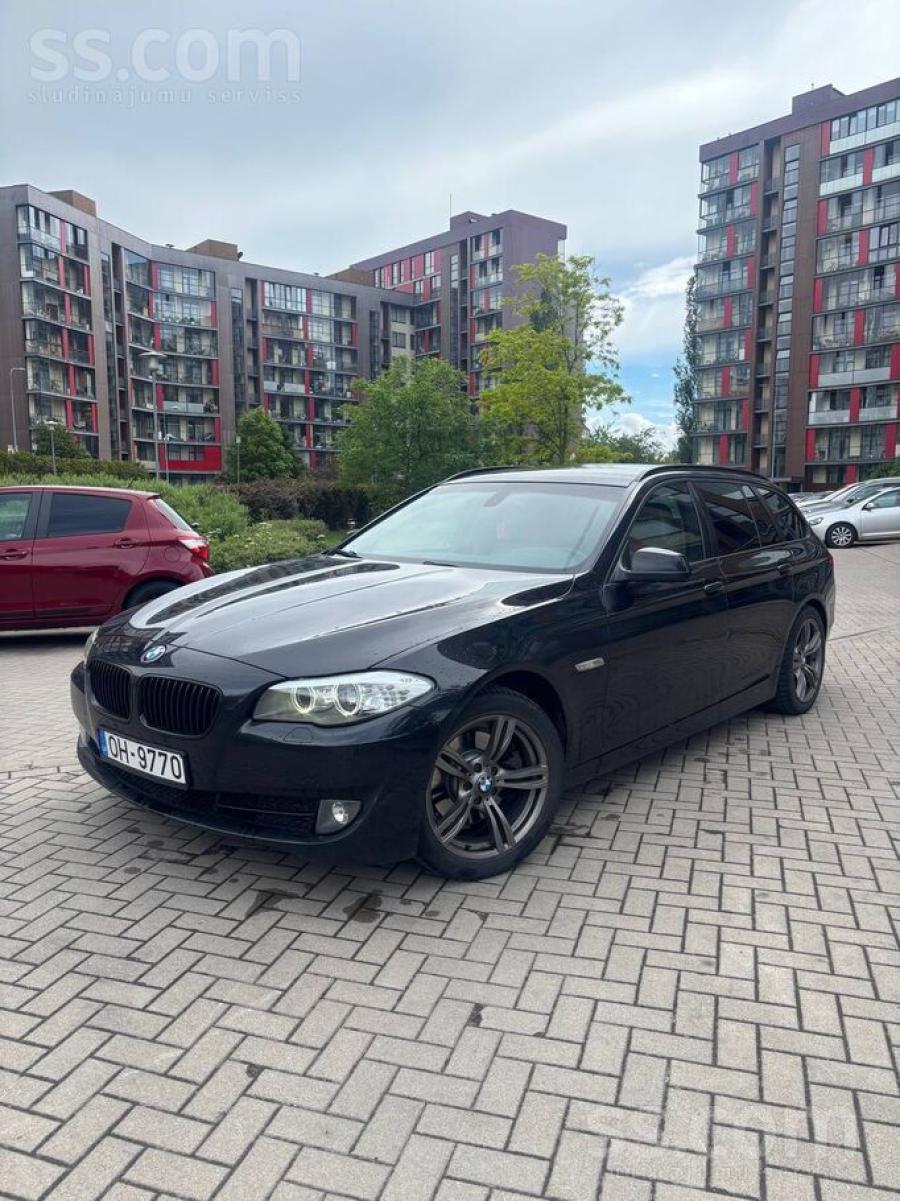 Blue BMW 520 2011 in Riga, with an engine capacity of 2.00 L and mileage of 430 thousand km for 5799 €, photo 1 on AUTOMOTO.COM.LV