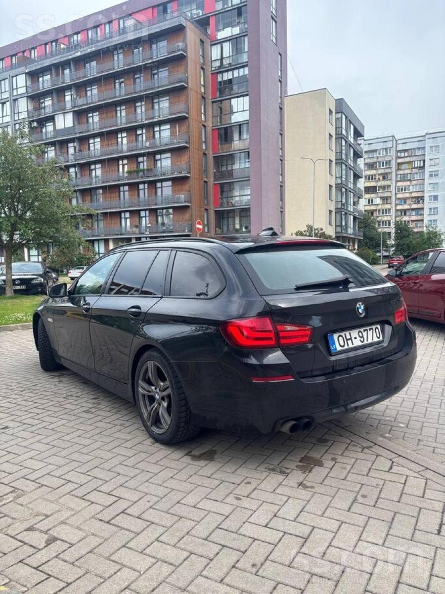 Blue BMW 520 2011 in Riga, with an engine capacity of 2.00 L and mileage of 430 thousand km for 5799 €, photo 3 on AUTOMOTO.COM.LV