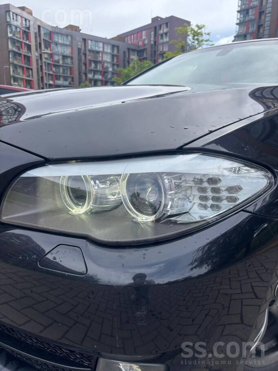 Blue BMW 520 2011 in Riga, with an engine capacity of 2.00 L and mileage of 430 thousand km for 5799 €, photo 5 on AUTOMOTO.COM.LV