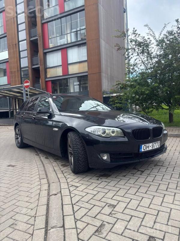 Zils BMW 520 2011 Rīga, ar dzinēja tilpumu 2.00 L un nobraukumu 430 tūkst. km par 5799 €, foto 10 vietnē AUTOMOTO.COM.LV