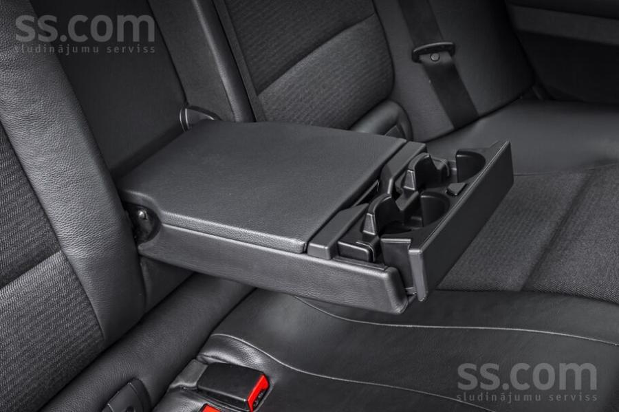 Zils BMW 520 2011 Rīga, ar dzinēja tilpumu 2.00 L un nobraukumu 217 tūkst. km par 6950 €, foto 13 vietnē AUTOMOTO.COM.LV