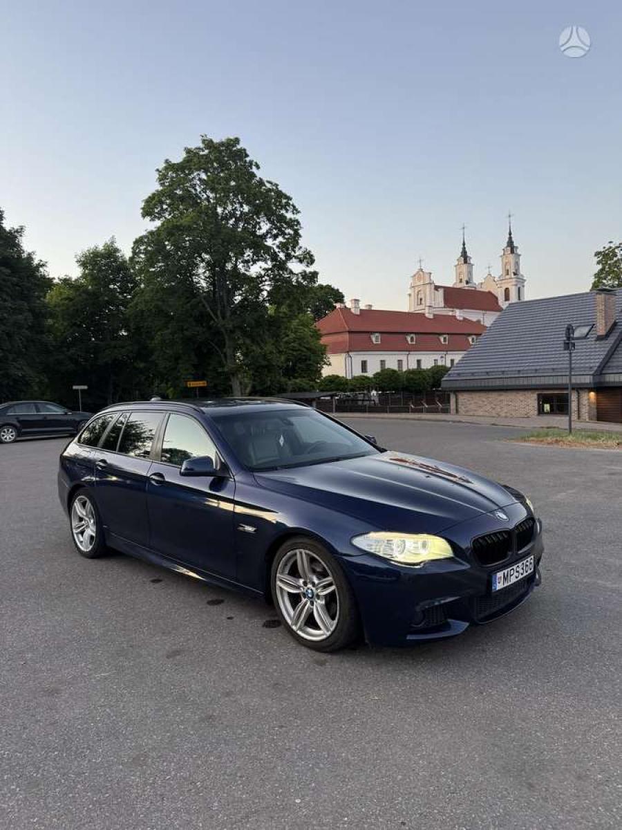 Blue BMW 520 2011 in Vilnius, with an engine capacity of 2.00 L and mileage of 282 thousand km for 10000 €, photo 1 on AUTOMOTO.COM.LV