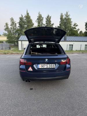 Blue BMW 520 2011 in Vilnius, with an engine capacity of 2.00 L and mileage of 282 thousand km for 10000 €, photo 10 on AUTOMOTO.COM.LV