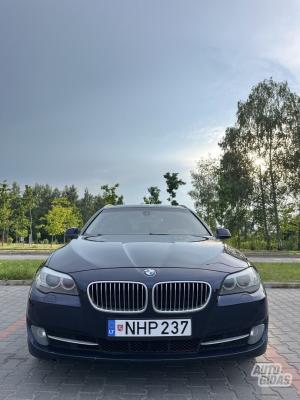 Zils BMW 520 2011 Viļņa, ar dzinēja tilpumu 2.00 L un nobraukumu 301 tūkst. km par 7200 €, foto  vietnē AUTOMOTO.COM.LV