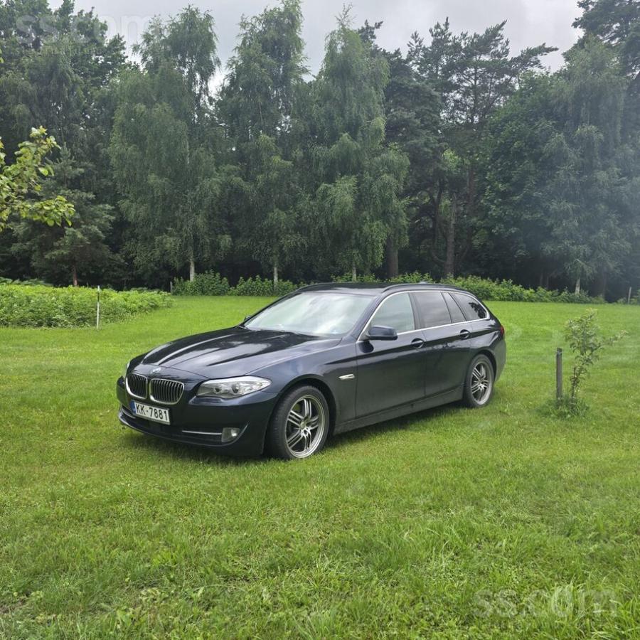 Zils BMW 520 2011 Daugavpils, ar dzinēja tilpumu 2.00 L un nobraukumu 318 tūkst. km par 5500 €, foto 1 vietnē AUTOMOTO.COM.LV