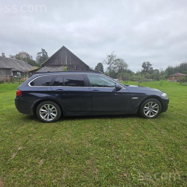 Zils BMW 520 2011 Daugavpils, ar dzinēja tilpumu 2.00 L un nobraukumu 318 tūkst. km par 5500 €, foto 2 vietnē AUTOMOTO.COM.LV