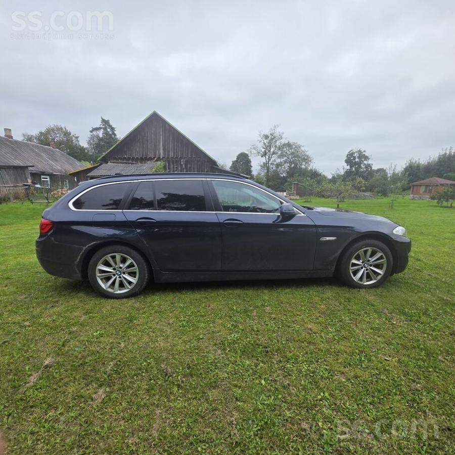 Zils BMW 520 2011 Daugavpils, ar dzinēja tilpumu 2.00 L un nobraukumu 318 tūkst. km par 5500 €, foto 3 vietnē AUTOMOTO.COM.LV