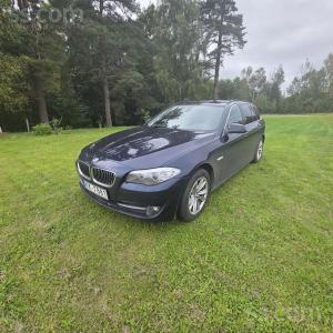 Zils BMW 520 2011 Daugavpils, ar dzinēja tilpumu 2.00 L un nobraukumu 318 tūkst. km par 5500 €, foto 6 vietnē AUTOMOTO.COM.LV