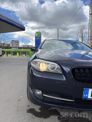 Blue BMW 520 2011 in Riga, with an engine capacity of 2.00 L and mileage of 326 thousand km for 7250 €, photo 6 on AUTOMOTO.COM.LV