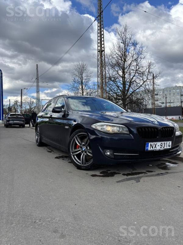 Zils BMW 520 2011 Rīga, ar dzinēja tilpumu 2.00 L un nobraukumu 326 tūkst. km par 7250 €, foto 1 vietnē AUTOMOTO.COM.LV