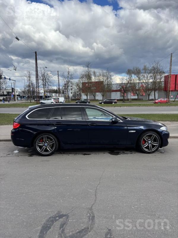 Zils BMW 520 2011 Rīga, ar dzinēja tilpumu 2.00 L un nobraukumu 326 tūkst. km par 7250 €, foto 4 vietnē AUTOMOTO.COM.LV