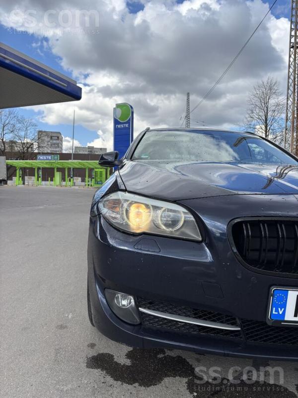 Zils BMW 520 2011 Rīga, ar dzinēja tilpumu 2.00 L un nobraukumu 326 tūkst. km par 7250 €, foto 5 vietnē AUTOMOTO.COM.LV