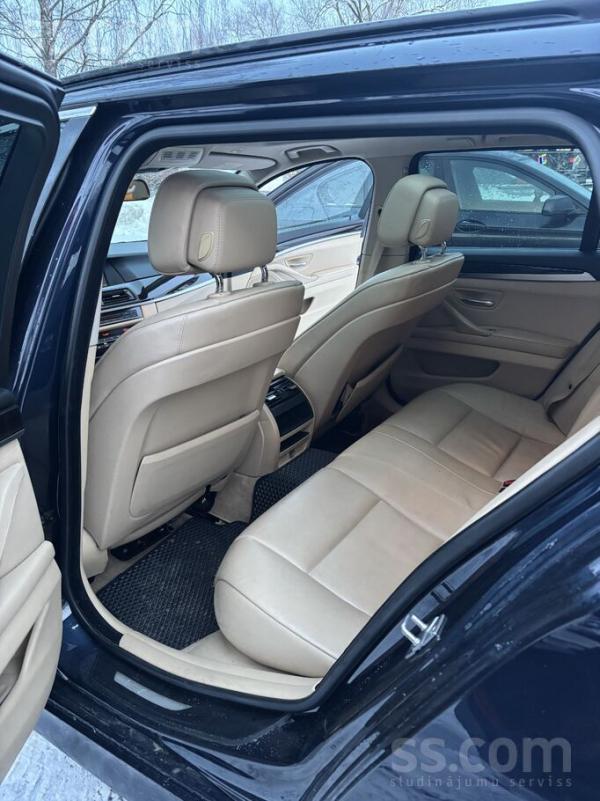 Zils BMW 520 2011 Rīga, ar dzinēja tilpumu 2.00 L un nobraukumu 326 tūkst. km par 7250 €, foto 10 vietnē AUTOMOTO.COM.LV