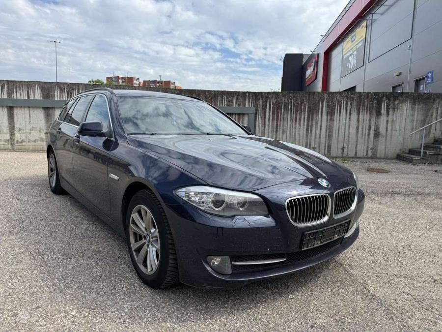 Zils BMW 520 2011 Alīta, ar dzinēja tilpumu 2.00 L un nobraukumu 355 tūkst. km par 4450 €, foto 3 vietnē AUTOMOTO.COM.LV