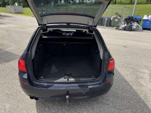 Zils BMW 520 2011 Alīta, ar dzinēja tilpumu 2.00 L un nobraukumu 355 tūkst. km par 4450 €, foto 6 vietnē AUTOMOTO.COM.LV
