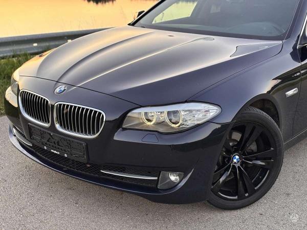 Zils BMW 520 2011 Raseiniai, ar dzinēja tilpumu 2.00 L un nobraukumu 287 tūkst. km par 7900 €, foto 3 vietnē AUTOMOTO.COM.LV
