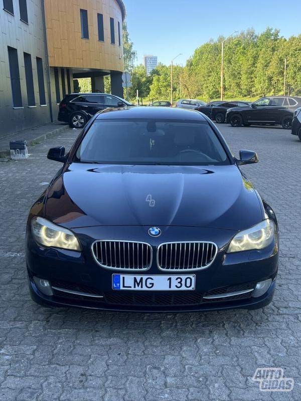 Blue BMW 520 2011 in Vilnius, with an engine capacity of 2.00 L and mileage of 403 thousand km for 6000 €, photo 3 on AUTOMOTO.COM.LV